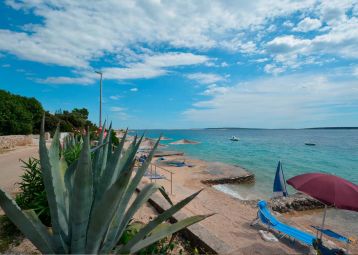 Mandre, Island Pag | Apartments | Bay & Beach