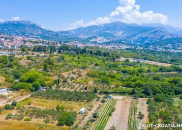 Solin, Split Riviera (Salona) | Apartments & Tours • Visit Croatia