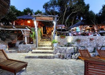 Laganini Lounge bar & Fish house, Palmižana | Island Hvar